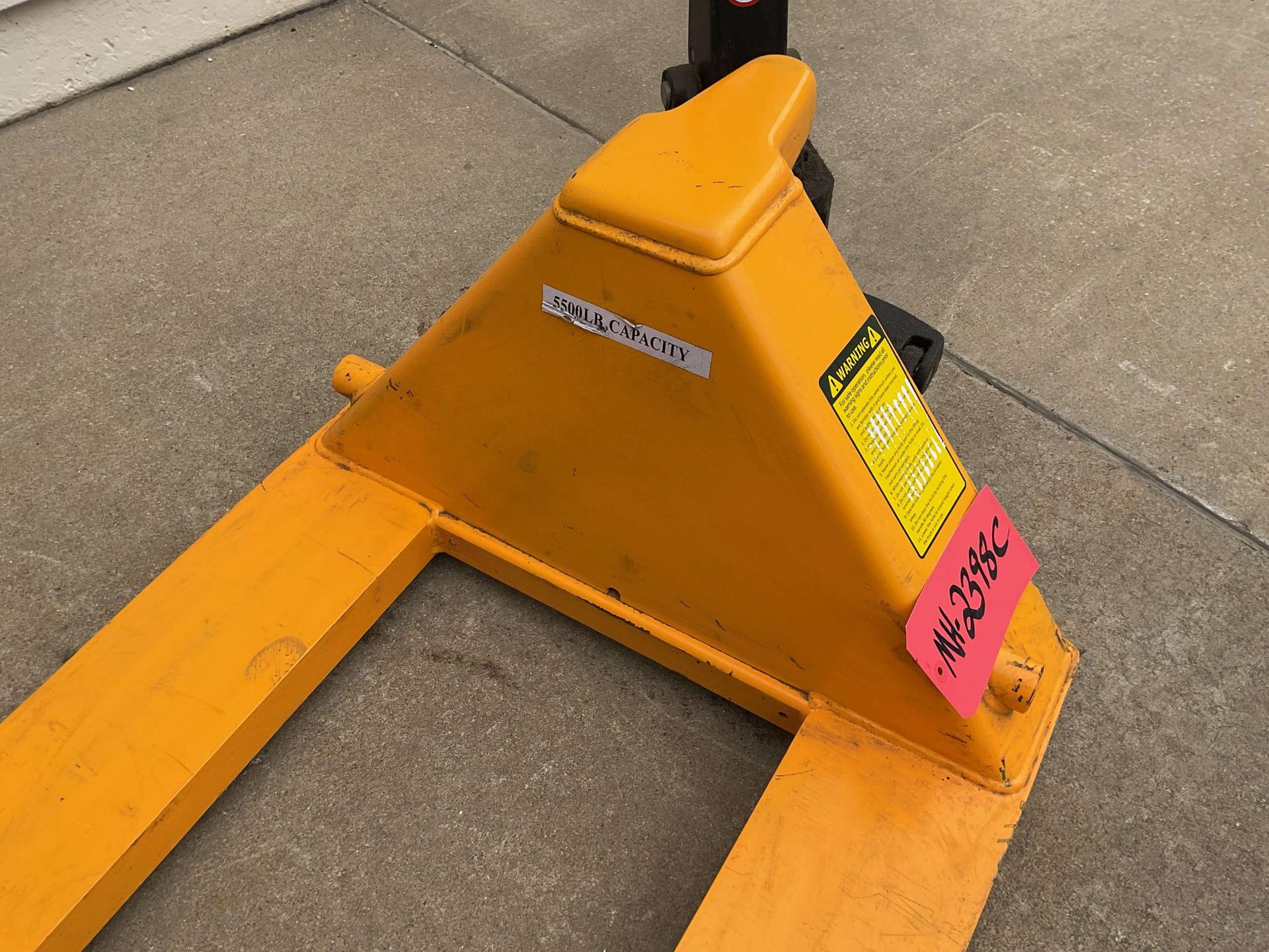 Uline 5500 lb. Capacity Extra Long Fork Pallet Jack MH2398C